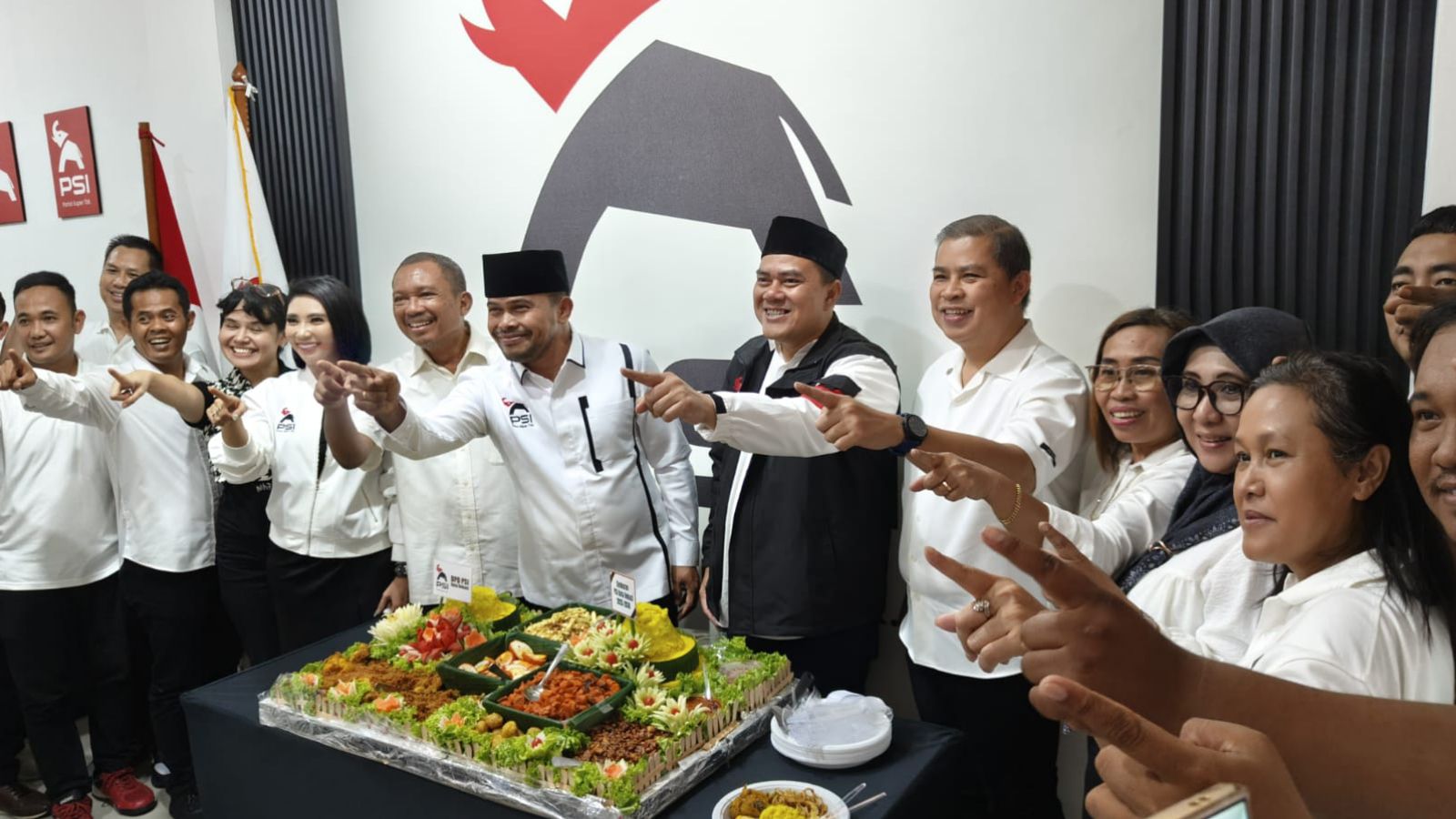 DPD PSI Kota Bekasi Wujudkan Filosofi Gajah di Logo Baru Lewat Bakti ...